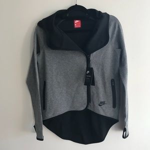 Nike | Jackets & Coats | Nwt Nike Tech Fleece Cape Full Zip Jacket Grey ...
